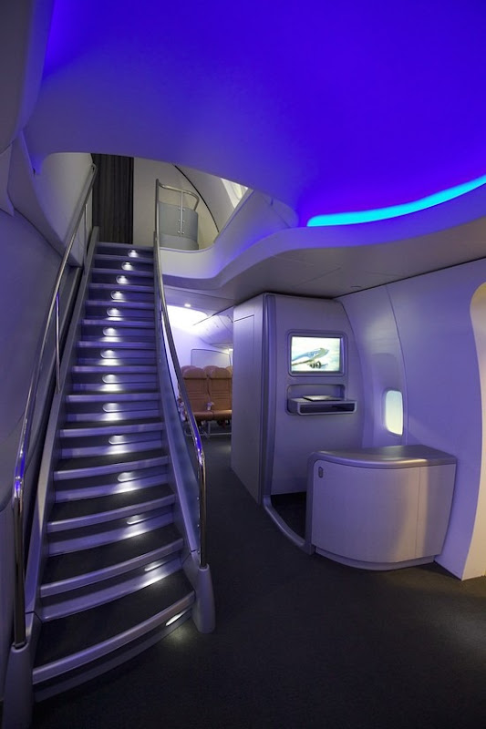 Boeing 747-8 Intercontinental Aircraft Debuts | Amusing Planet